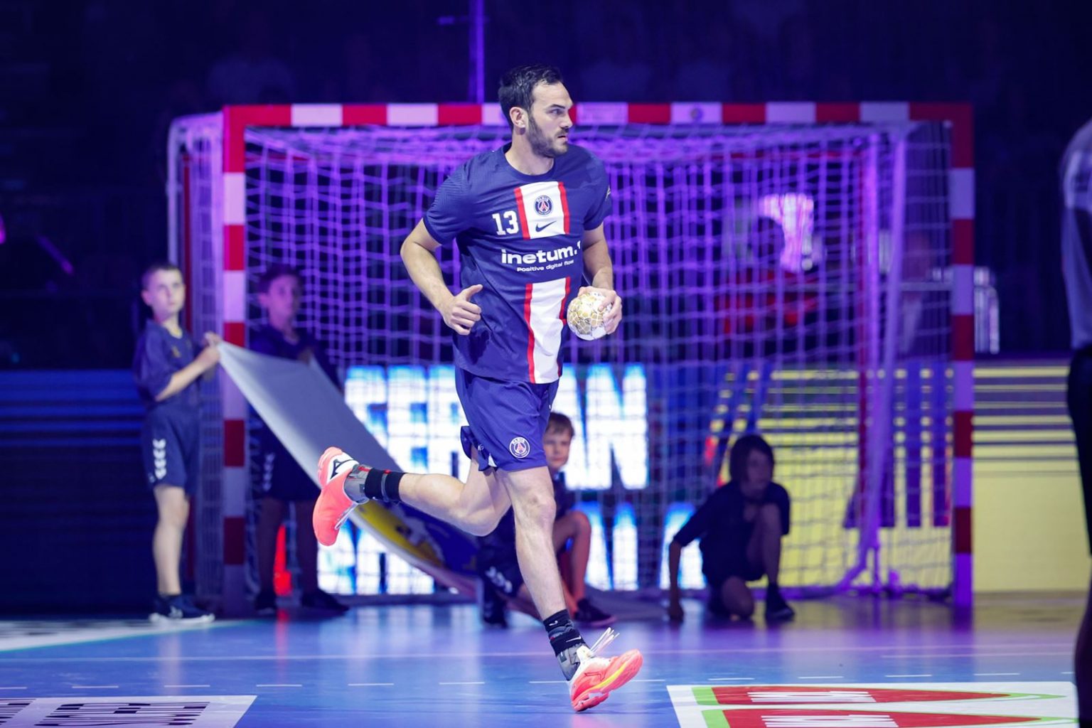 Rastali se PSG i Petar Nenadić – Svijet Rukometa